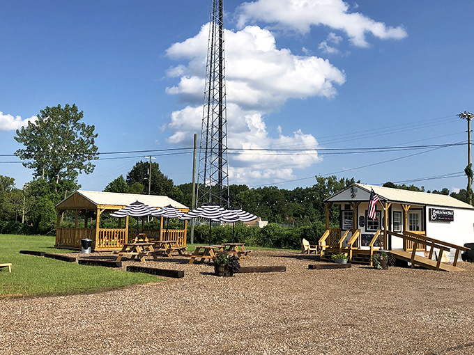 Southern Snow Shack offers a perfect respite from Mississippi heat&mdash;where wooden decks and striped umbrellas invite you to savor summer's sweetest treat.