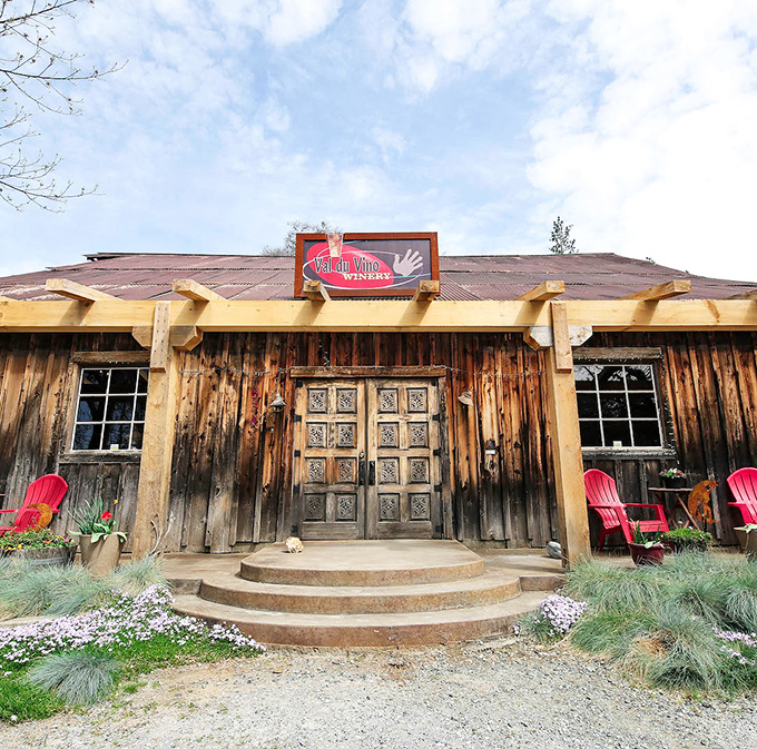 When your winery looks like it belongs in a rustic design magazine, you know someone's doing Instagram before Instagram existed.