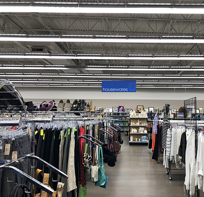 The housewares section &ndash; where kitchen gadgets get their second chance at greatness. Someone's abandoned bread machine is your sourdough revolution waiting to happen.