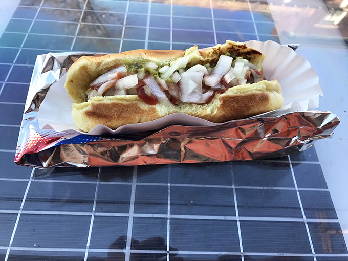 Even vegetarians get the star treatment with "Shy" versions that prove plant-based can be just as indulgent as their meaty counterparts.