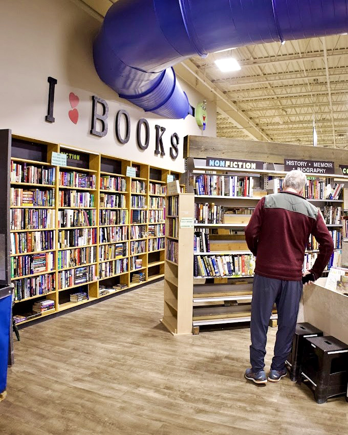 The "I &hearts; Books" sign speaks to all of us who believe that no home library is ever truly complete&mdash;especially at these prices.