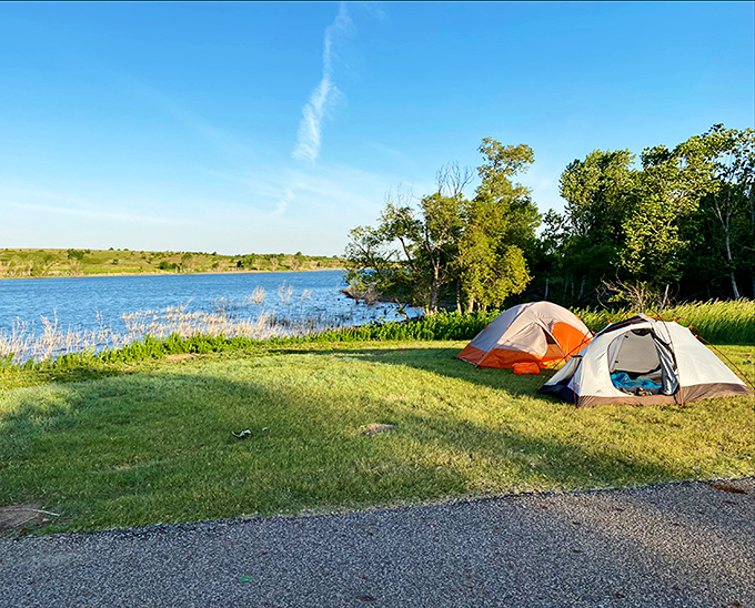 Lakeside camping that turns ordinary mornings into magazine covers. Coffee tastes 73% better when this is your breakfast view.