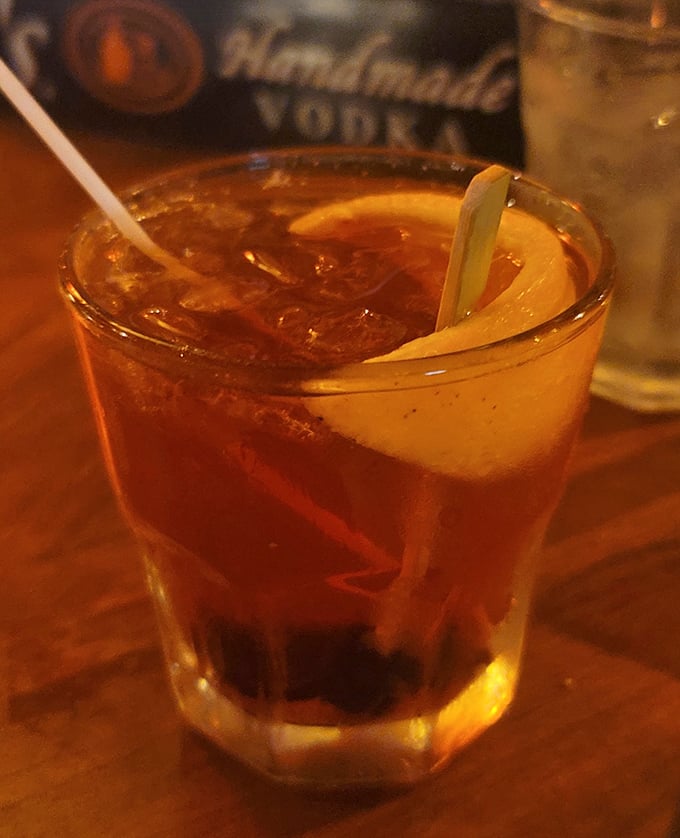 An old fashioned that looks like liquid amber&mdash;the kind of cocktail that makes you want to discuss jazz and real estate.