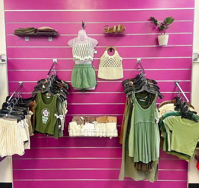 Green meets cream in this seasonal display&mdash;proof that secondhand shopping doesn't mean second-rate style.