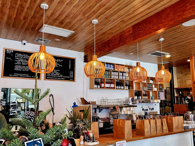 Counter service that moves with efficiency but never rushes &ndash; because good food deserves your full attention.