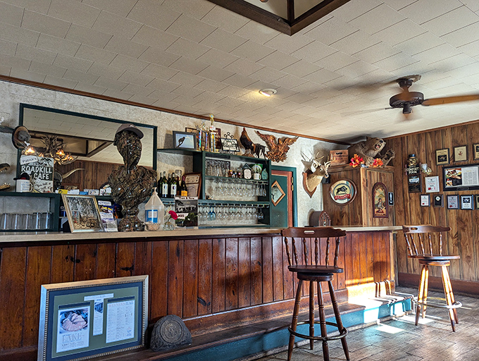 Counter seating for solo diners who know good eating doesn't require a plus-one.
