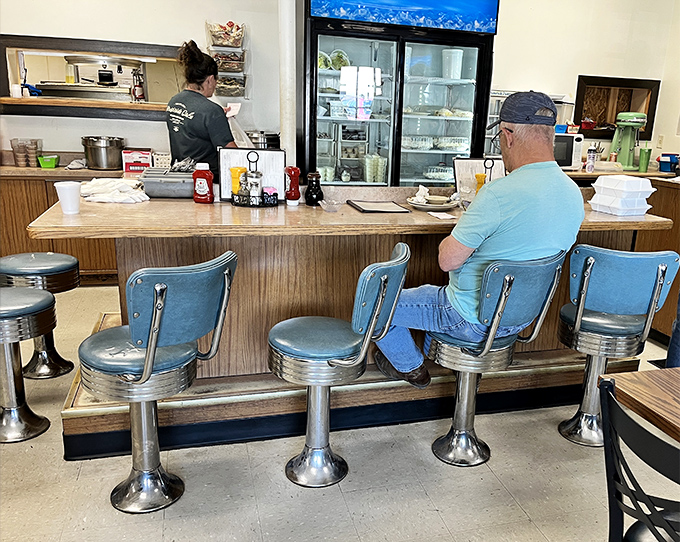 Counter seating: where solo diners become regulars and regulars become family. The best seats for breakfast theater in all of Lincoln.