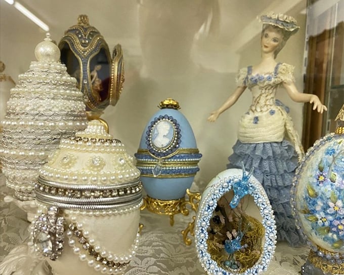 Faberg&eacute;-inspired eggs and delicate figurines showcase the finer side of Americana. Not everything on Route 66 was gas stations and diners.