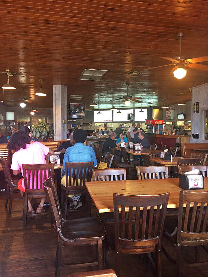 Where strangers become friends over the universal language of "did you try the brisket?" – barbecue's magical community-building power in action.