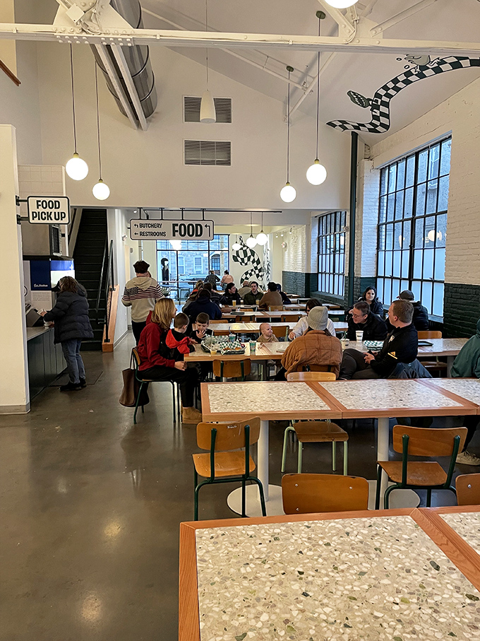 The universal language of good food brings strangers together. Notice how nobody's looking at their phones? That's the Cabalar effect.