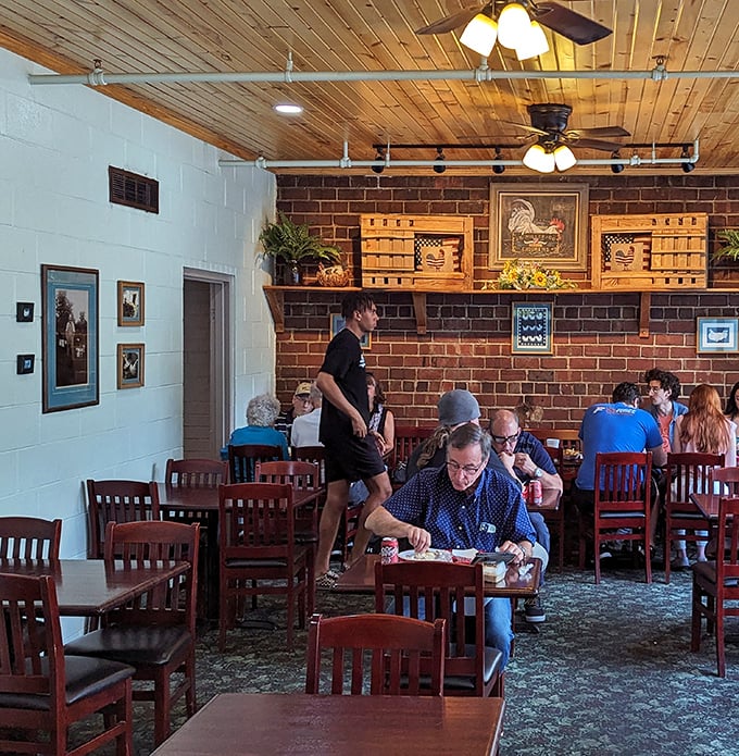 Where Athens locals and college students find common ground &ndash; the universal language of "pass the napkins" transcends all demographics. 