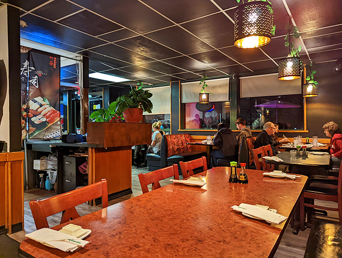 Real people enjoying real food &ndash; the kind of authentic dining experience that never goes out of style.