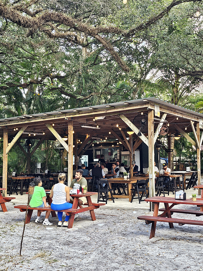 Family-style dining under Florida's natural canopy. Some restaurants have ambiance&mdash;this one has atmosphere you can't manufacture.