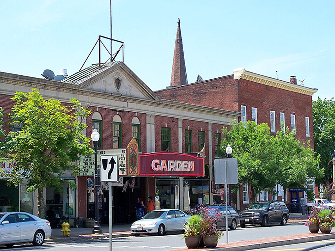 Garden Cinema's vintage marquee reminds you that entertainment doesn't need to cost as much as a car payment to be worthwhile.
