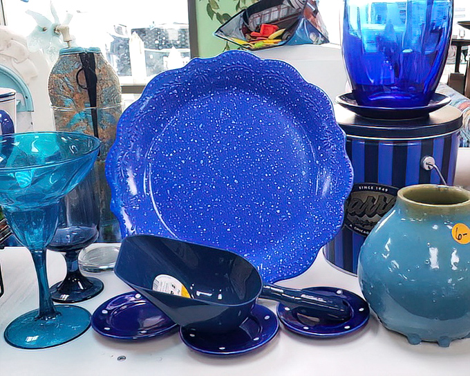 That cobalt blue dinnerware collection is practically winking at you. Someone's grandmother would be thrilled to know her dishes found a new admirer.