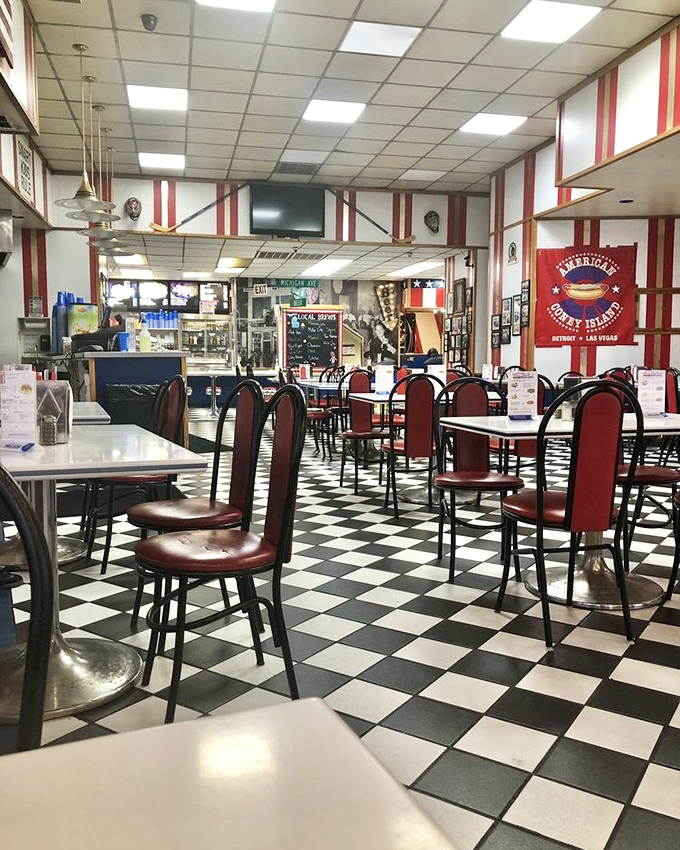 Empty tables mean only one thing&mdash;you've arrived at the perfect time. This place fills up faster than a Motown concert.