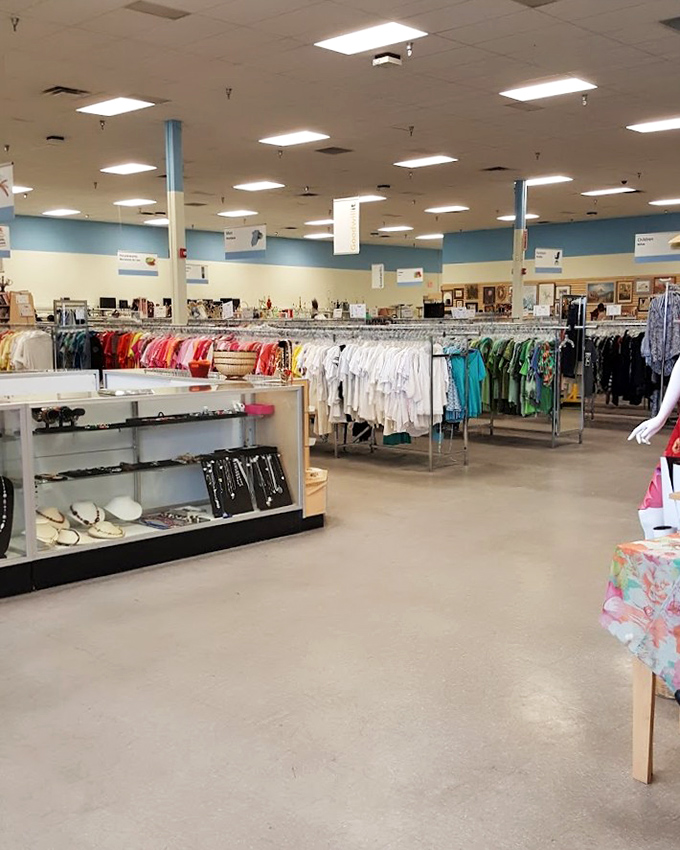 The bright, organized interior makes treasure hunting civilized. No Indiana Jones machete required&mdash;just patience and a good eye.The bright, organized interior makes treasure hunting civilized. No Indiana Jones machete required&mdash;just patience and a good eye.