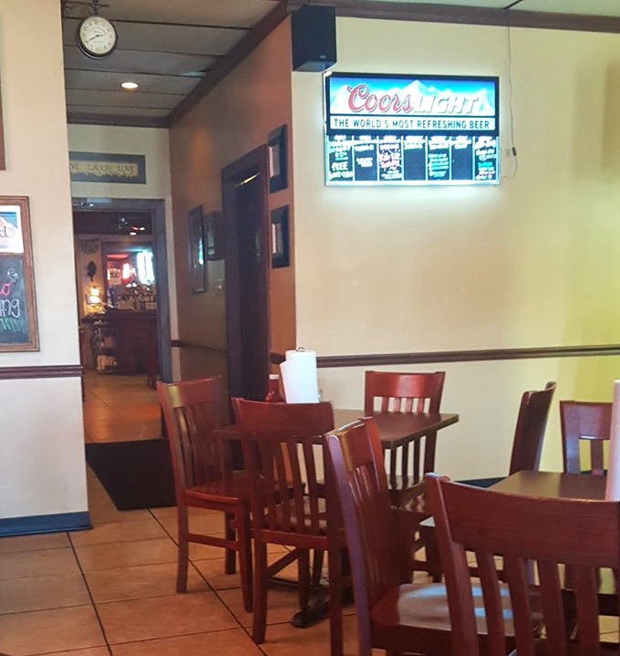 Another dining room angle reveals the comfortable simplicity that lets the food be the star. No distractions from the serious business of eating.