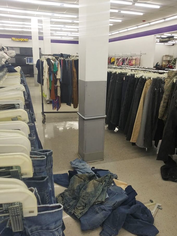 Jeans, jeans, and more jeans &ndash; denim in every shade of blue creates a textile ocean, with occasional islands of khaki and black.