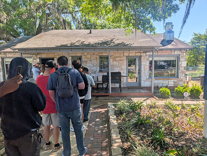 The line outside speaks volumes&mdash;people willing to wait in Florida heat for food must know something worth knowing.