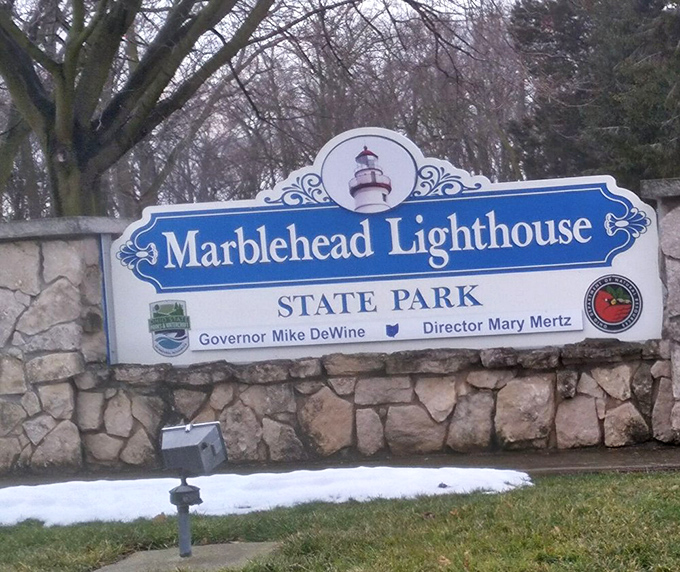 The official welcome sign, where countless road trips have paused for the obligatory "we made it" photo before adventures begin.