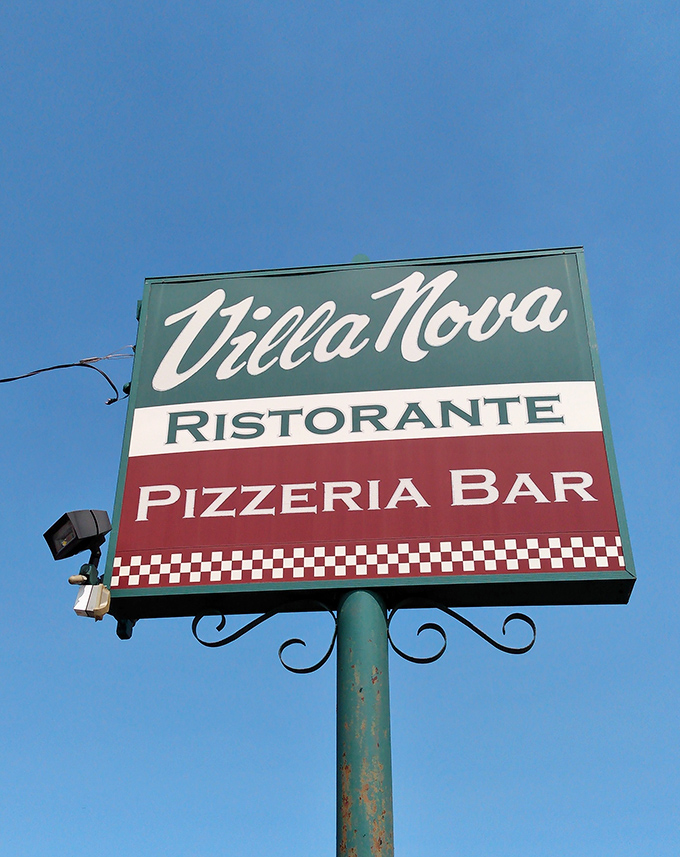 The classic red, white, and green sign announces "pizza paradise ahead" to lucky Columbus drivers. No GPS needed&mdash;follow your nose.