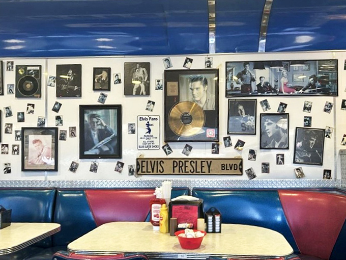 The Elvis wall transforms ordinary booths into rock-and-roll thrones&mdash;the King watching over your meal.