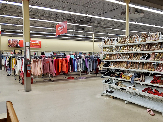The women's section: organized chaos where patience yields rewards. Designer labels hide between fast fashion like truffles in ordinary soil.