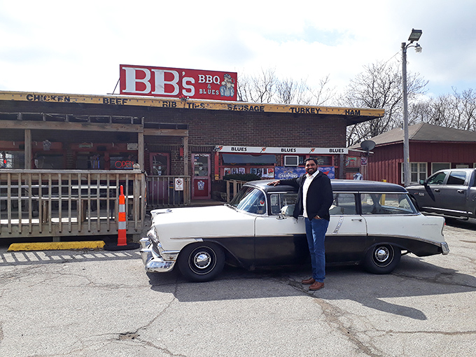 B.B.'s vintage vibe isn't manufactured&mdash;it's earned through years of blues and barbecue living harmoniously together.