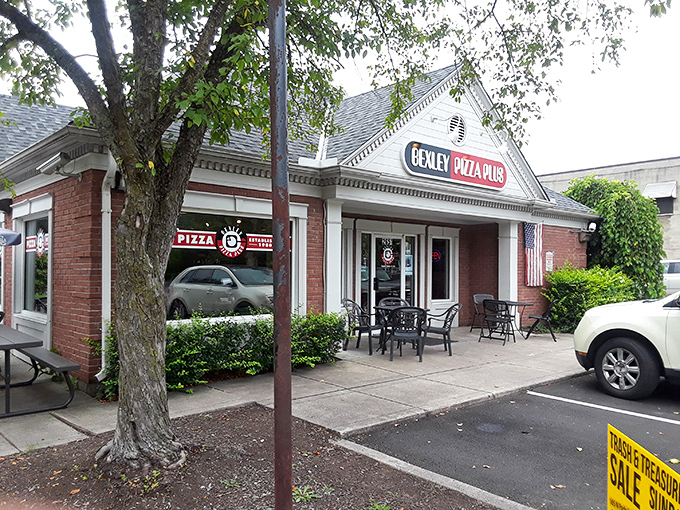 Bexley Pizza Plus looks like the neighborhood clubhouse where the secret password is "extra cheese, please."