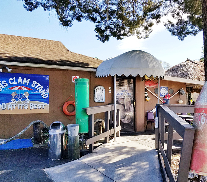 Dan's Clam Stand looks exactly like the kind of place food dreams are made of &ndash; unpretentious, authentic, and absolutely delicious.