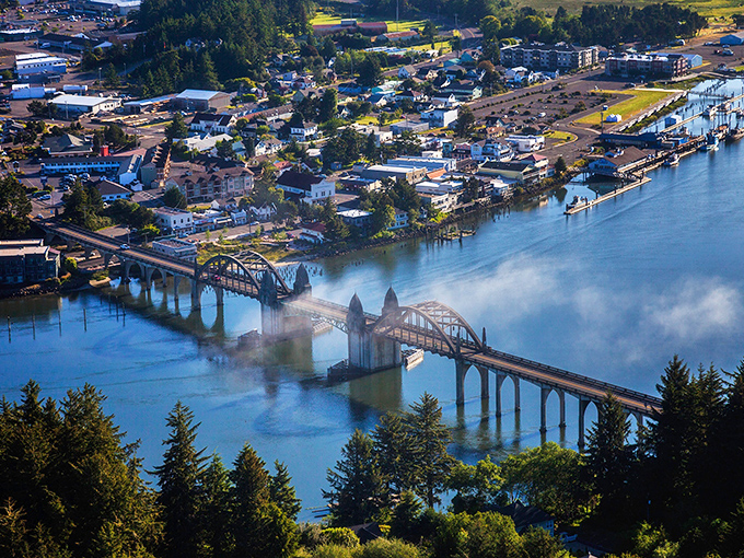 Florence's massive sand dunes create an unexpected desert landscape right next to the Pacific Ocean's edge.