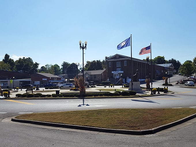Hodgenville's town square honors its most famous son with a statue that captures Lincoln's humble Kentucky beginnings.