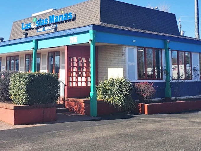 Las Islas Marias' colorful exterior practically shouts "fiesta!" before you even taste their incredible Mexican seafood dishes.
