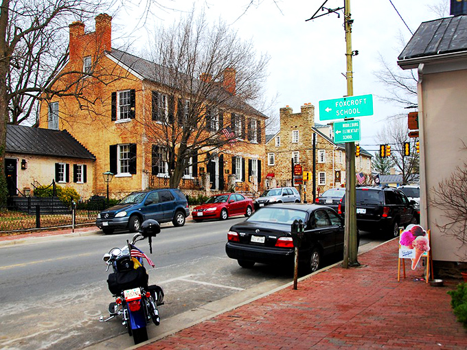 Middleburg's historic charm whispers tales of colonial travelers who knew good hospitality when they found it.