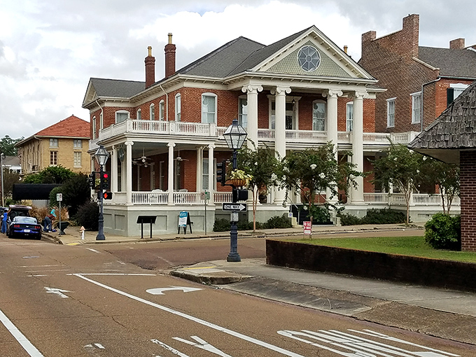 Natchez's grand antebellum mansion reminds you that some places have been perfecting gracious living for over centuries.