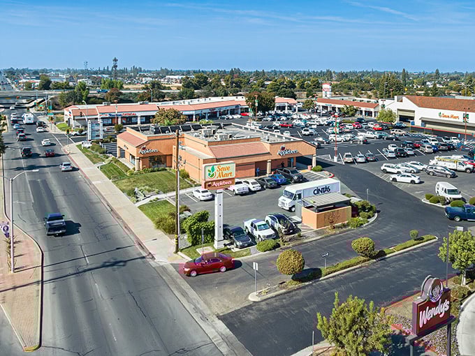 Porterville's Sierra Nevada foothills location provides mountain beauty and affordable living in one perfect retirement package.