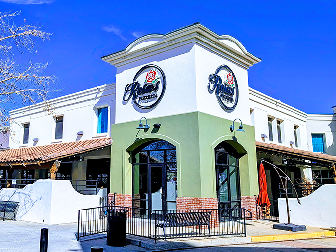 Mountain town simplicity meets big city pizza quality in Prescott Valley's corner gem.