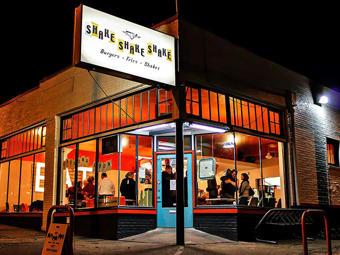 Retro charm and vintage vibes transport you back to the golden age of American diners.