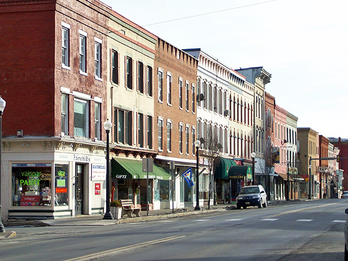 Government buildings that won't tax your patience or your pocketbook in this friendly community.