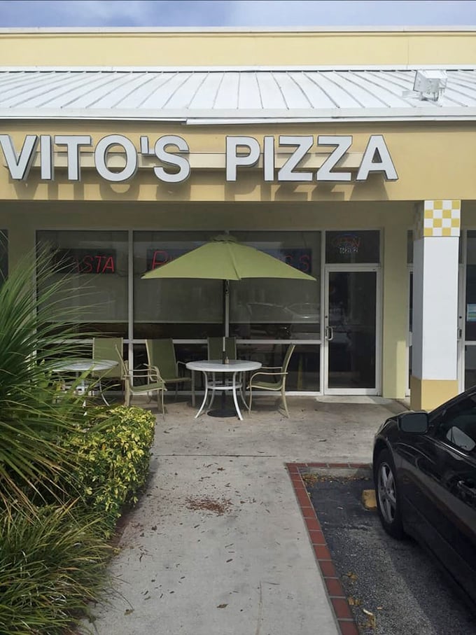 Vito's cheerful yellow exterior brightens up Fort Lauderdale's pizza scene. Sunshine and slices&mdash;Florida's perfect combination!