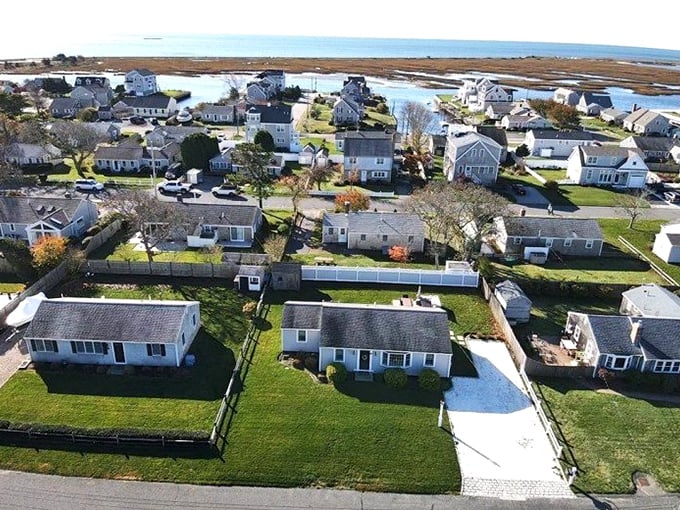Coastal cottages with water views &ndash; Cape Cod living that won't capsize your retirement savings.