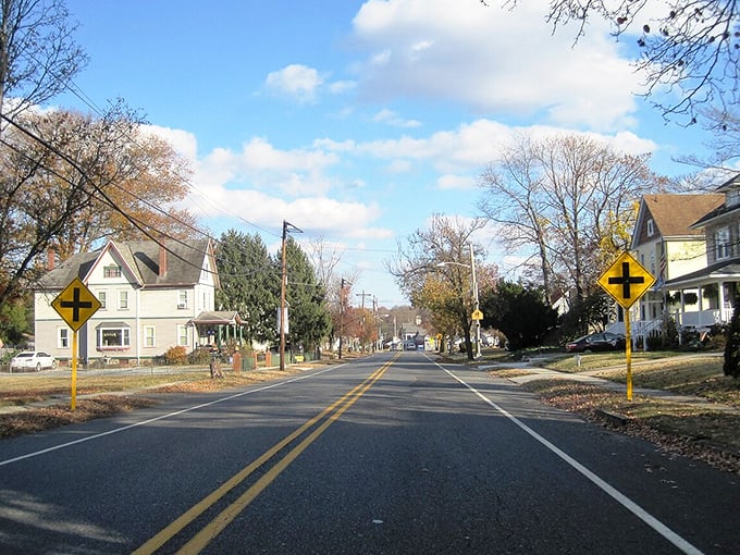 Colonial charm meets modern life on streets where Ben Franklin would still feel right at home. 