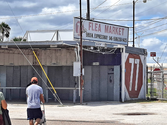 "Who's your master?" asks the Blade Master shop, displaying an impressive array of cutlery that would make any chef swoon.