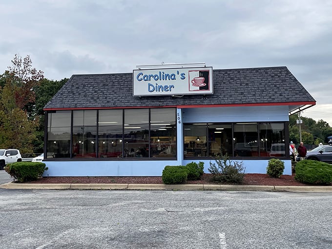 The parking lot view doesn't lie&mdash;Carolina's Diner draws crowds for good reason. Those windows have witnessed countless happy food moments!