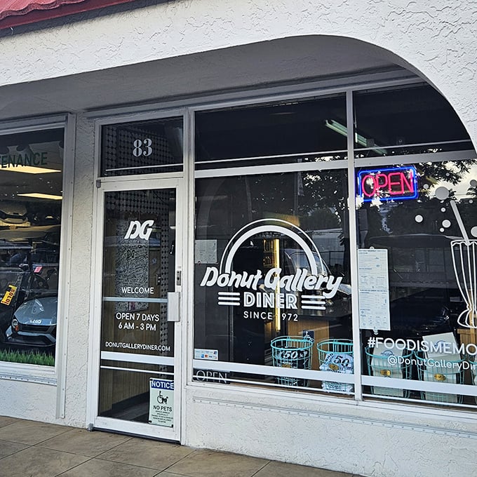 Small in size, giant in flavor. The kind of place where calories don't count and everyone feels like a regular!