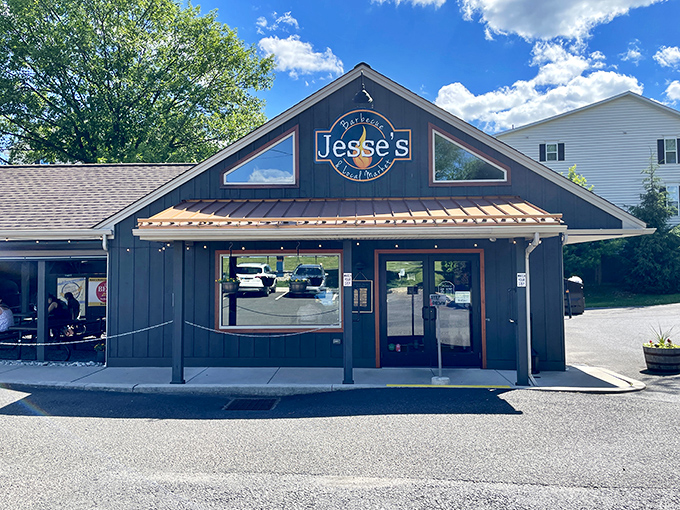 The covered porch and rustic charm of Jesse's creates the perfect setting for barbecue that's worth traveling for.