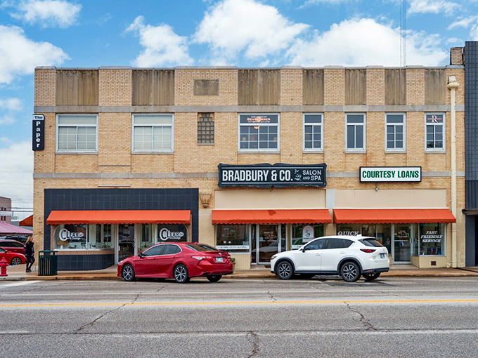 Downtown views reveal a community laid out like a well-planned retirement dream.