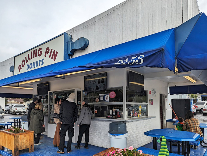 Simple pleasures done right! Rolling Pin's walk-up window serves happiness one donut at a time.