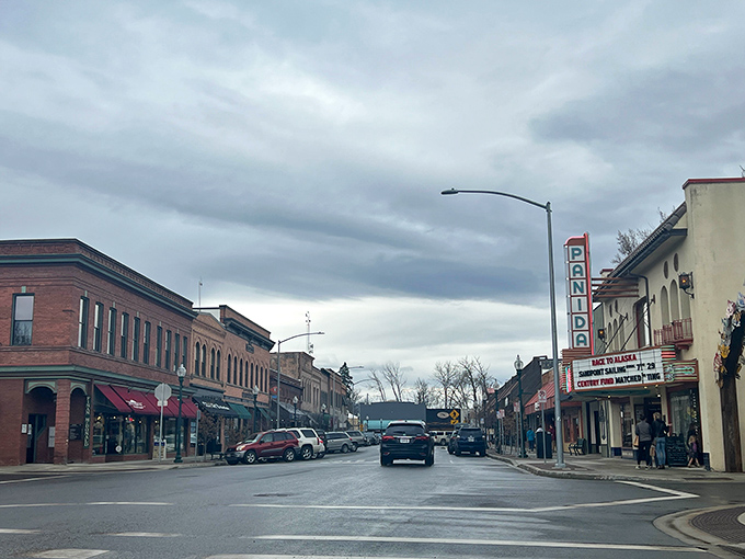 This northern Idaho gem sits by the lake where natural beauty meets reasonable living.
